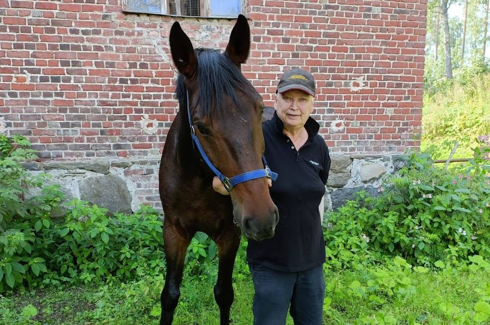 Minna-Liisa Heiskaselle tunnustus työstä hevosten hyväksi ...
